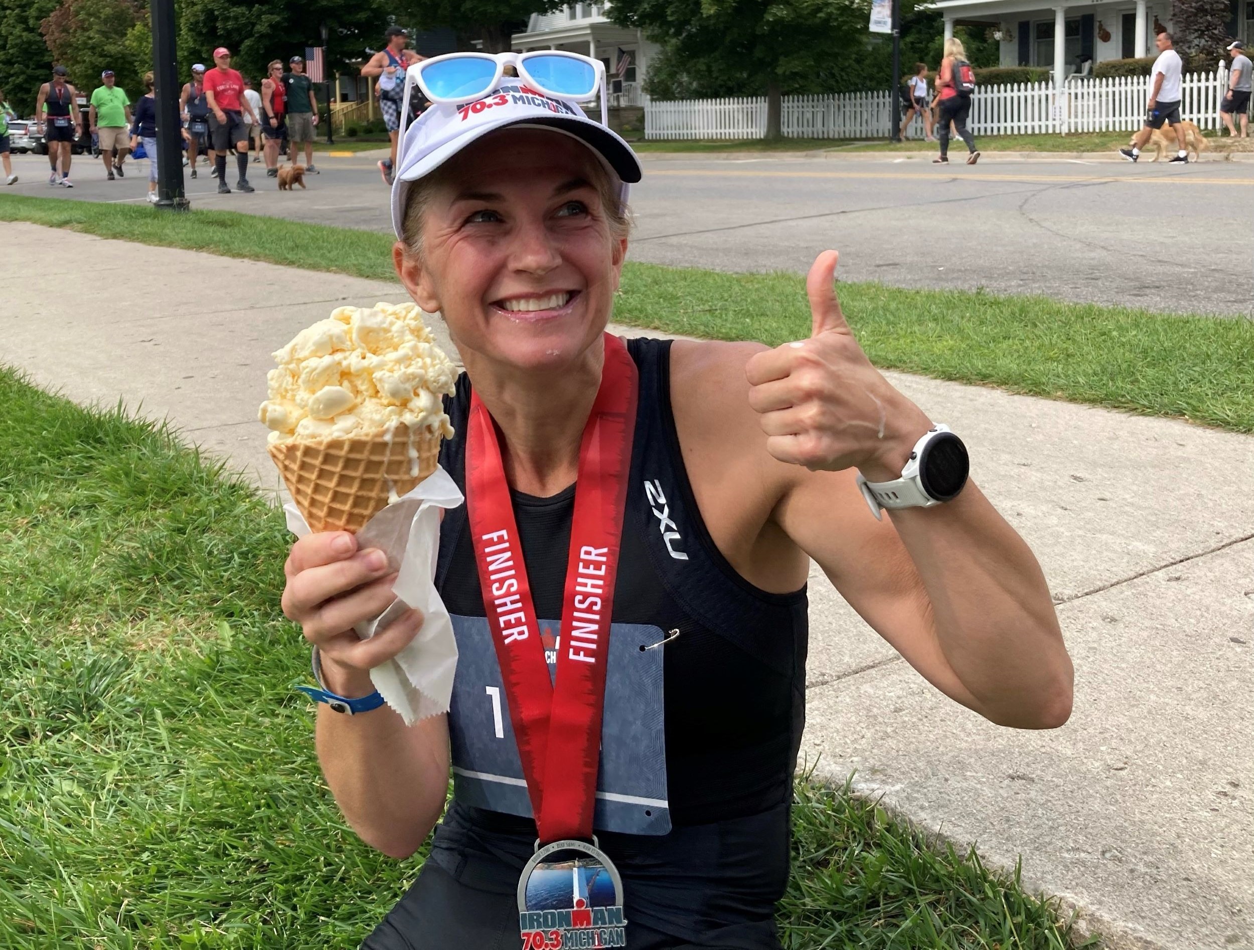 Thousands of Reasons to Cheer | Lead Star